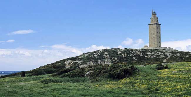 Torre de Hércules, la torre de los romanos. Revista de Viajes y Turismo